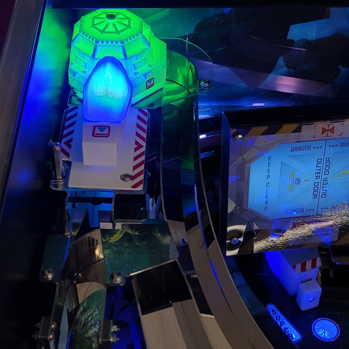 Alien Pinball Hypersleep Chamber – Mezel Mods