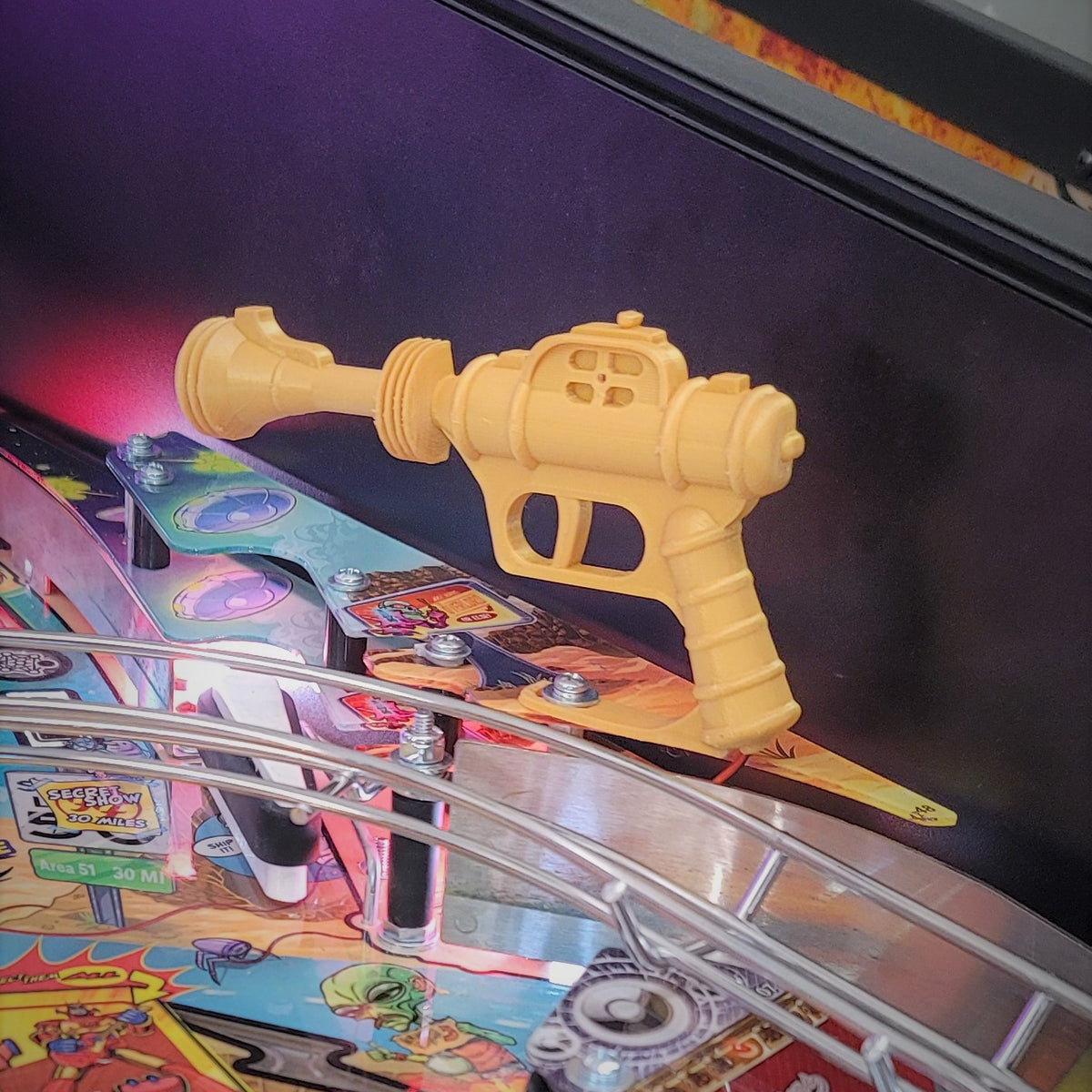 Foo Fighters Pinball Ray Gun Spotlight Replacement – Mezel Mods